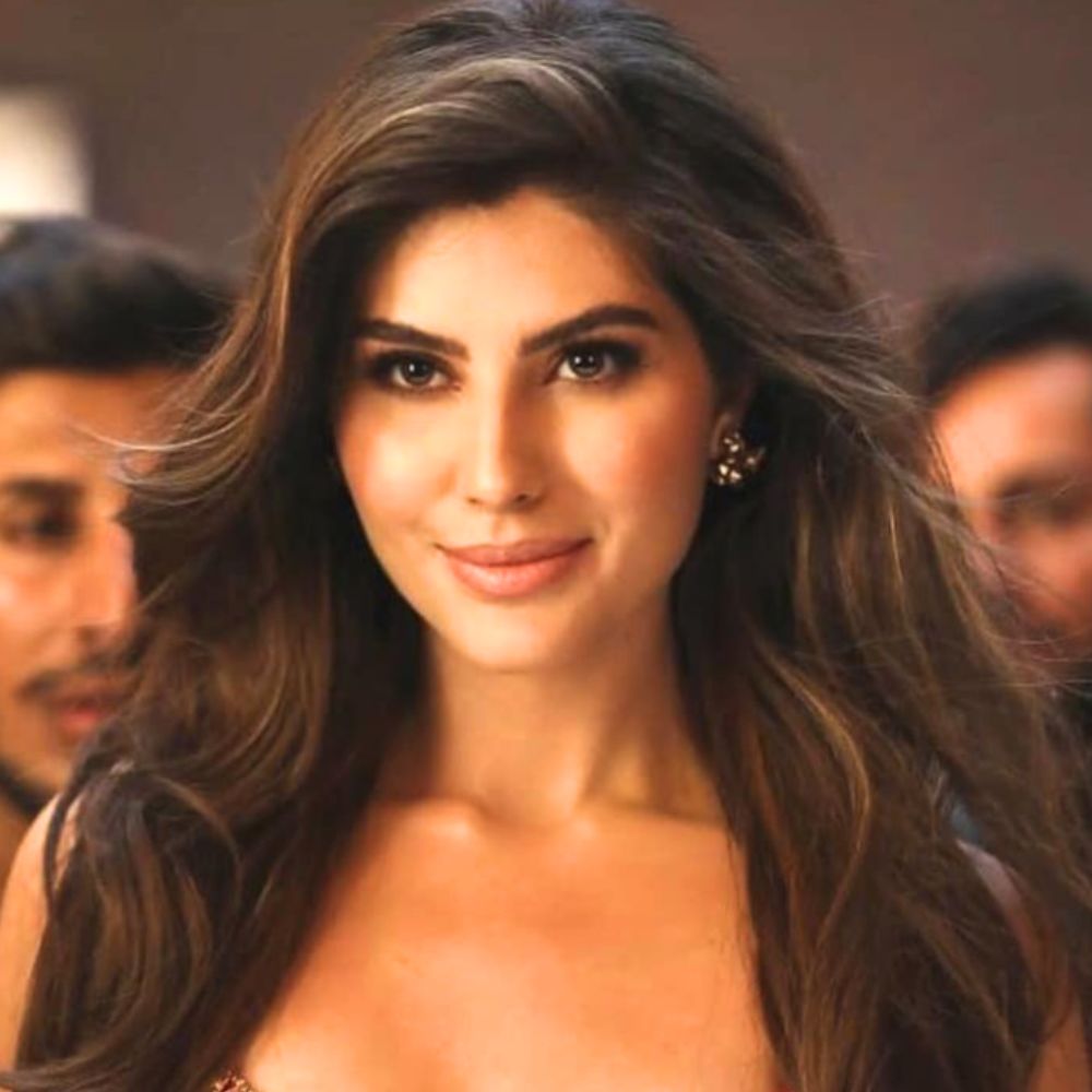 Elnaaz Norouzi - Age, Height, Net Worth, Photos, Videos, Latest News ...